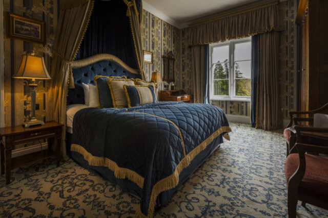 Black friday bedroom suites store